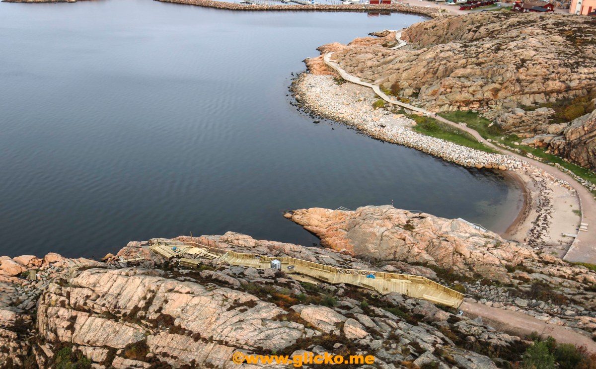 Arbetet med strandpromenaden fortsätter och Aram Rubinstein med sitt ...
